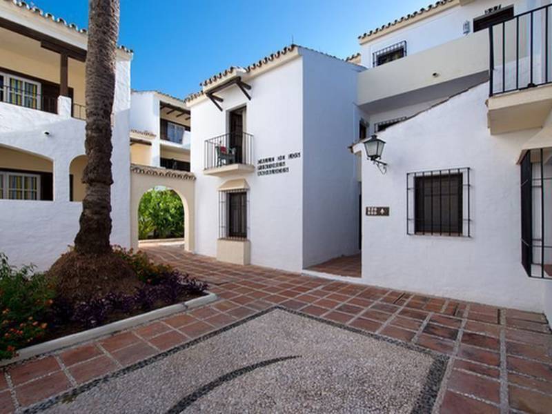 Hotel BlueBay Banus**** in Marbella, Official Website